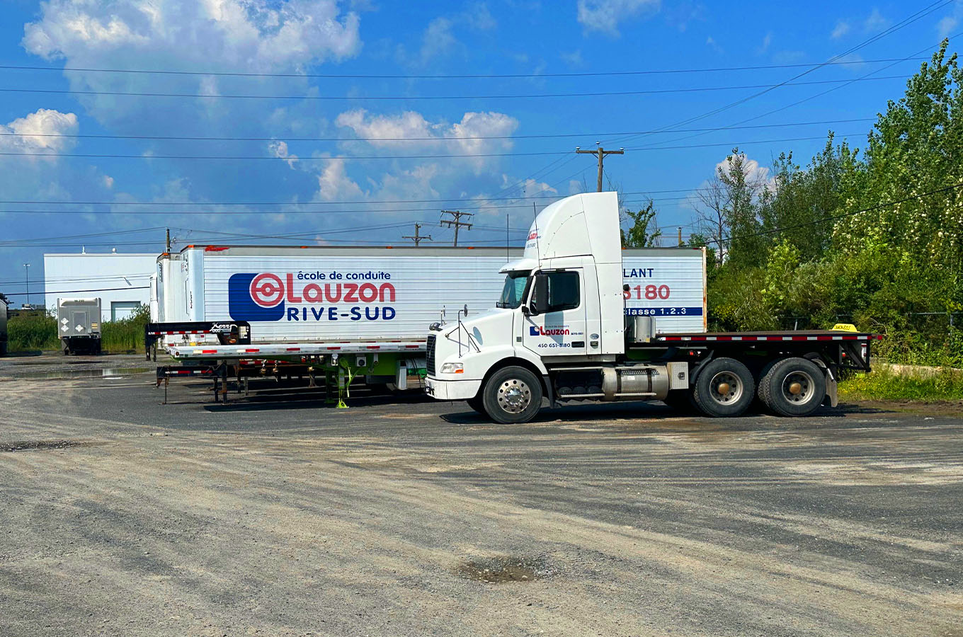 Cours de conduite camion - École de conduite Lauzon - École de conduite ...